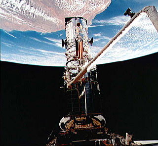 Removal of Solar Array | ESA/Hubble